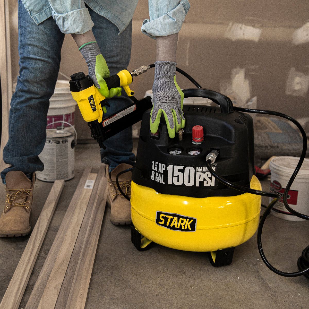 Stark USA 65168 6 Gal. Air Compressor Include Brad Nailer Straight Nai